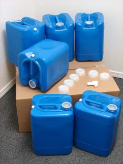 16 Best Water Storage Containers For Emergencies | Storables