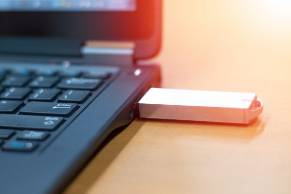 1TB Thumb Drive: A Cheatsheet For Beginners | Storables