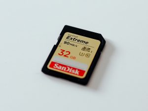 25 Best SD Cards To Keep Your Memories Safe | Storables