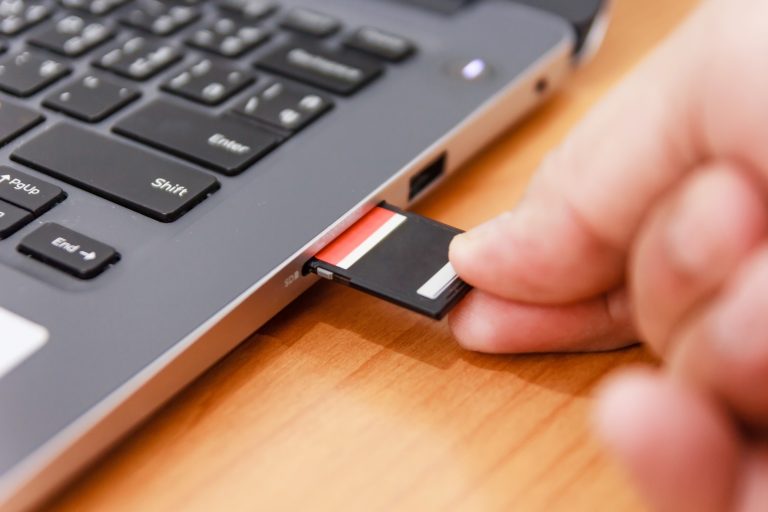 How Important Is A Flash Memory Card For Your Computer? | Storables