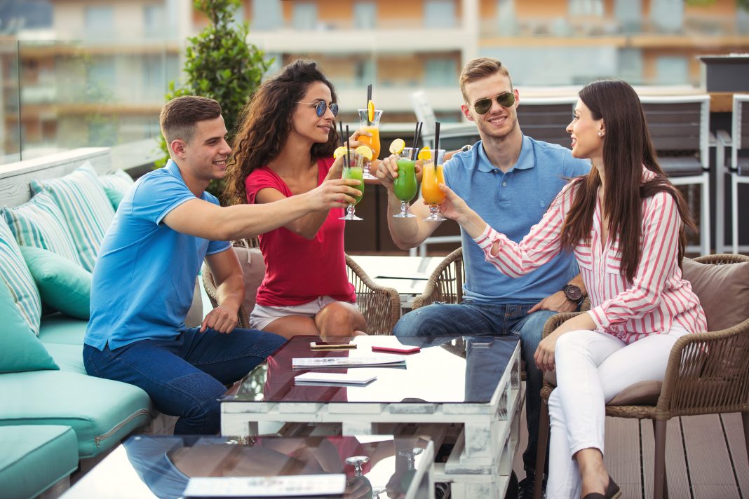 8 Outdoor Bar Ideas For A Chill Night Out | Storables