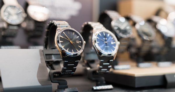 30 Best Watch Display Options To Wow Them All | Storables