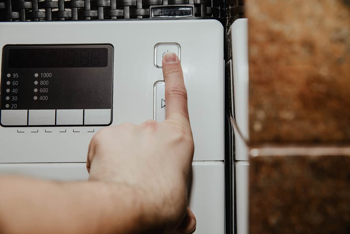 How To Unlock A Filing Cabinet Without A Key | Storables