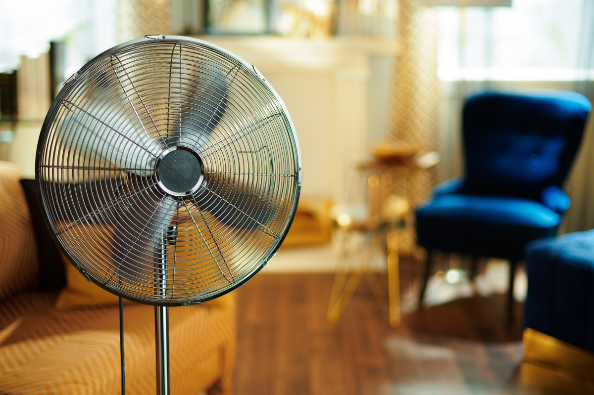 What Uses More Electricity AC Or Fan Storables