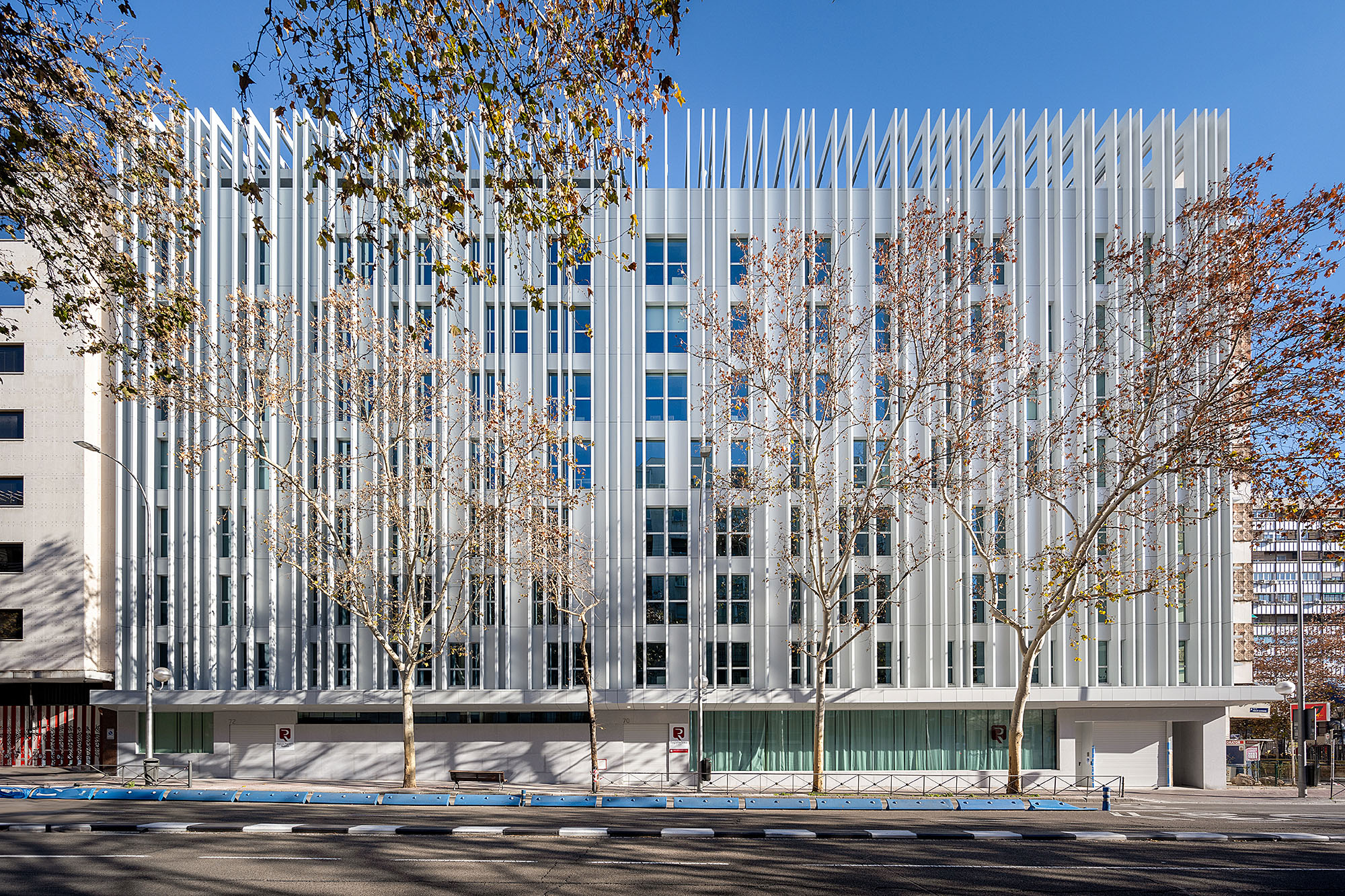 Aluminum Composite Panels for Storage Solutions: Strength, Fire Safety ...